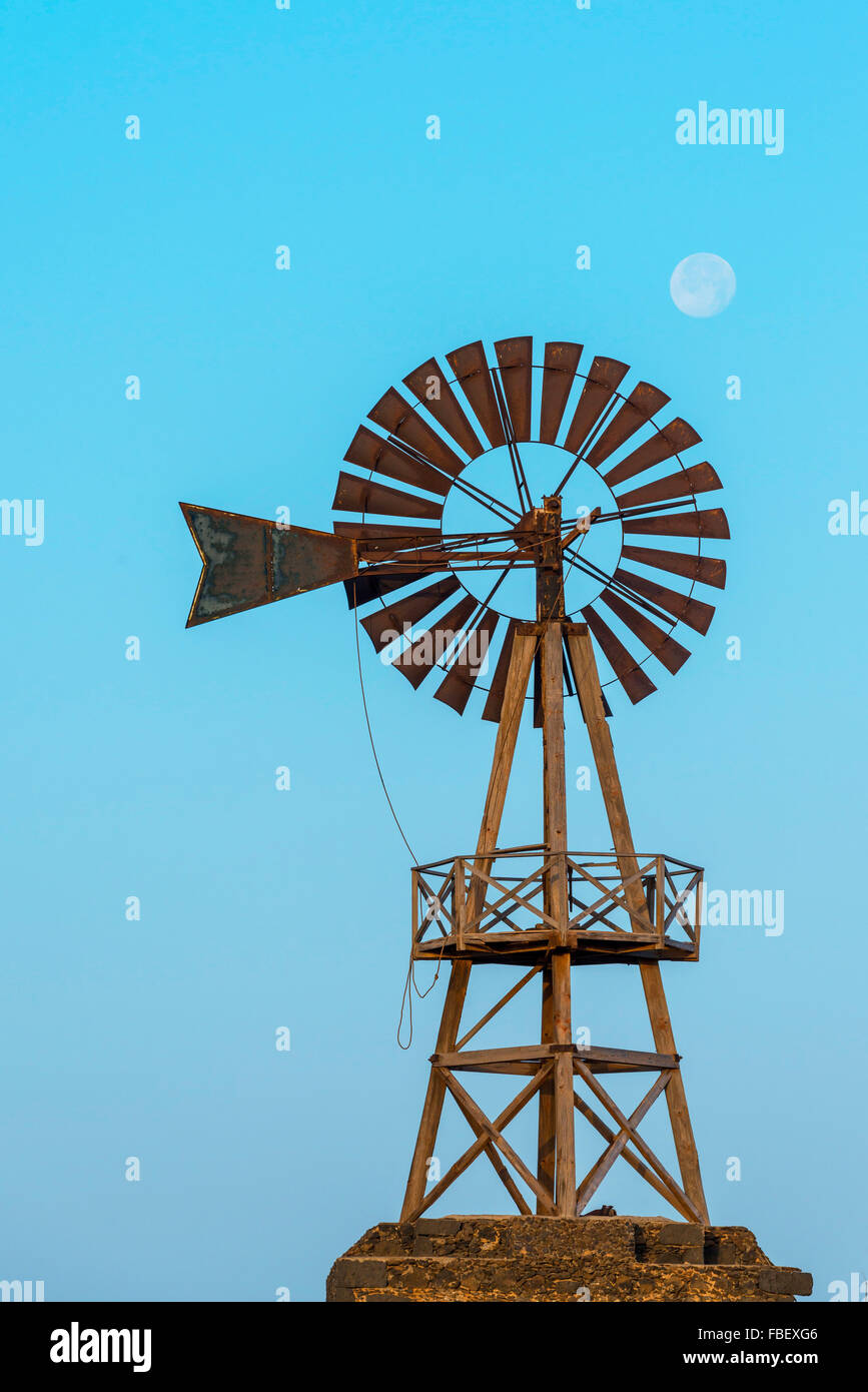 Old fashioned windmill wind turbine hi-res stock photography and images ...