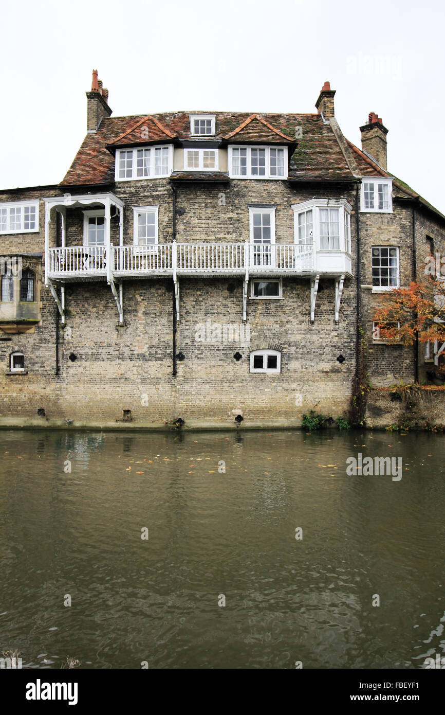 River balcony hi-res stock photography and images - Alamy