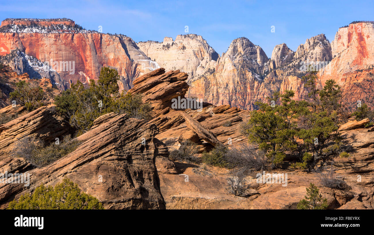 Skyline and mountains hi-res stock photography and images - Alamy