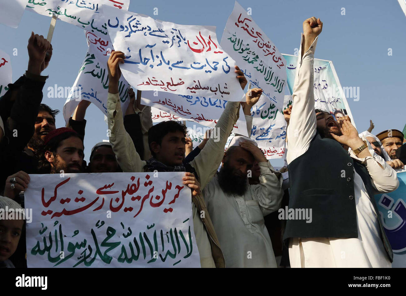 Salfi activists are demonstrating in favor of Saudi Arabia during ...