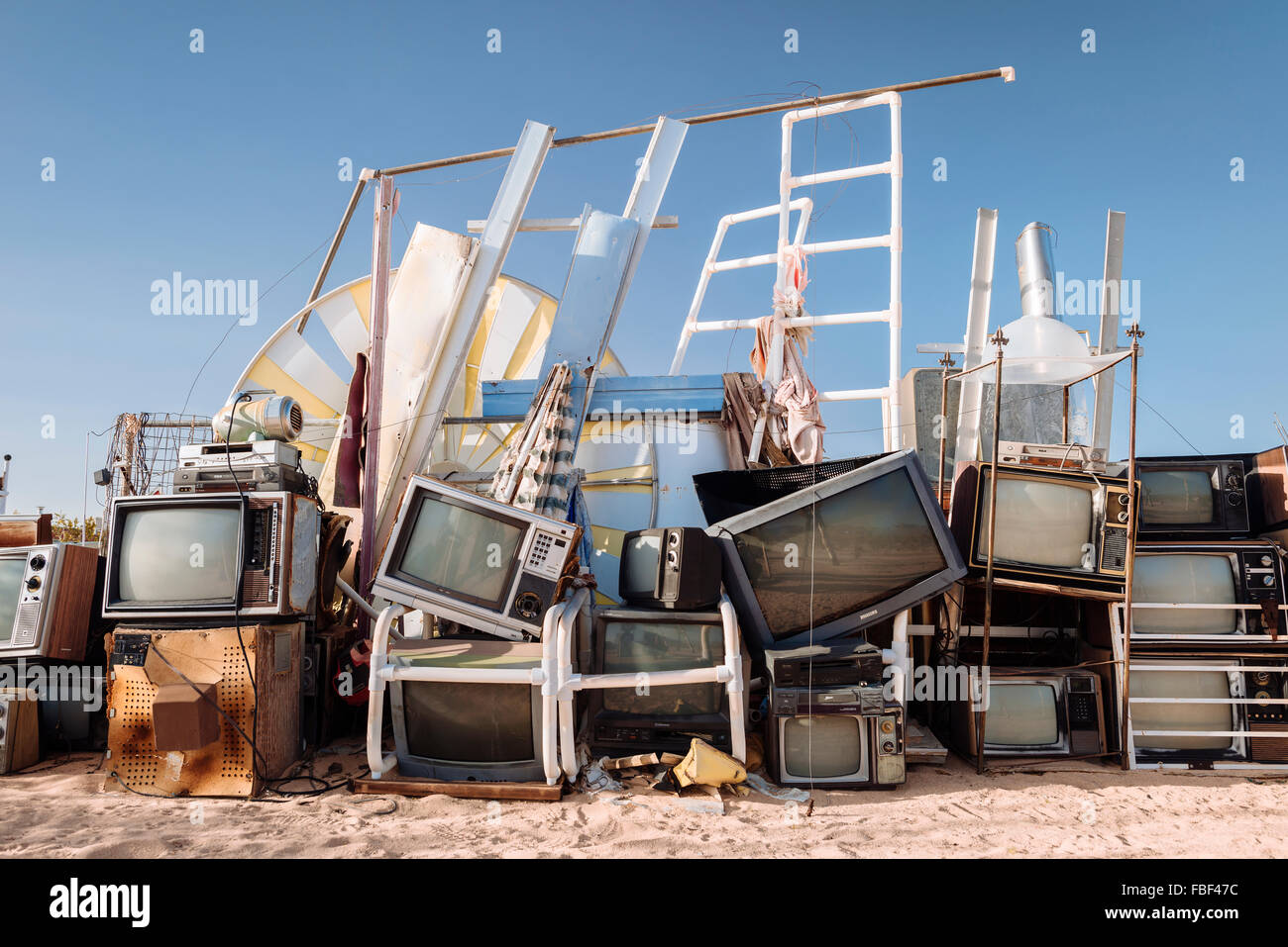 Assemblage sculpture by the late Noah Purifoy in Noah Purifoy's Outdoor ...