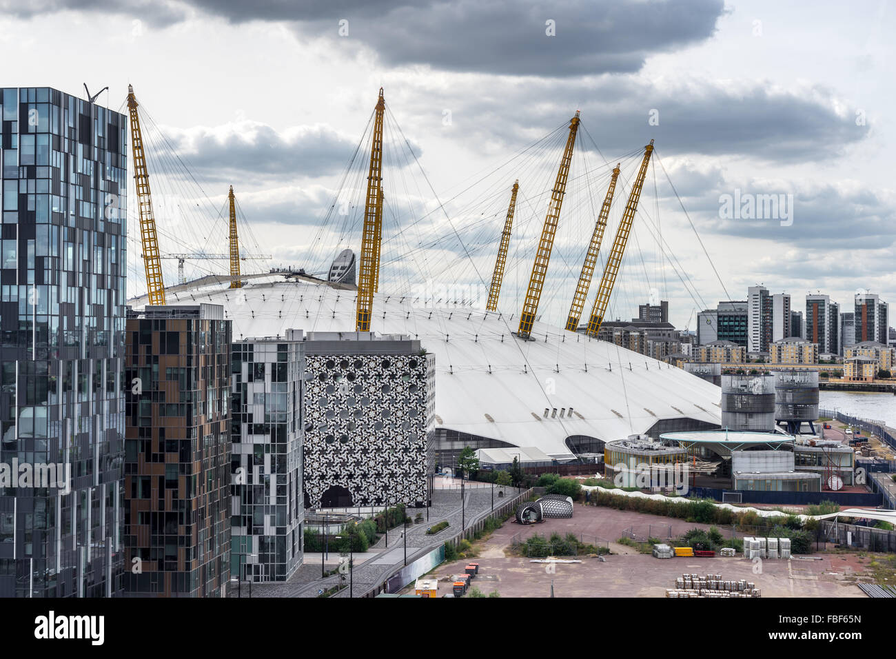 View of the O2 building Stock Photo - Alamy