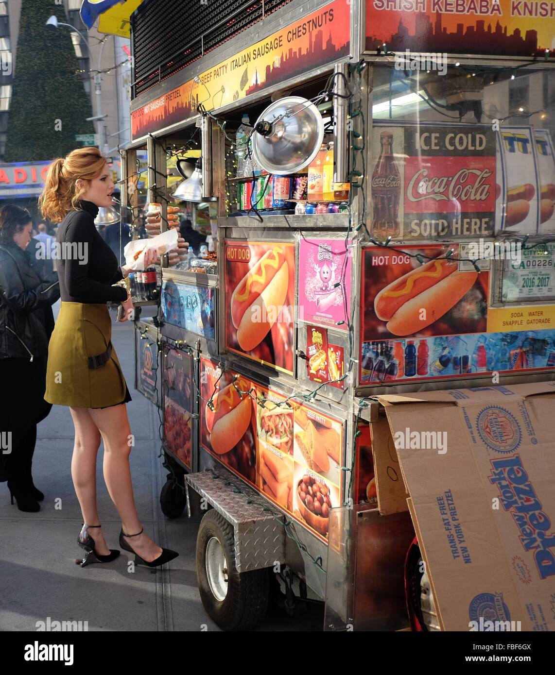 Bella Thorne picks up a hotdog while out and about in New York City ...