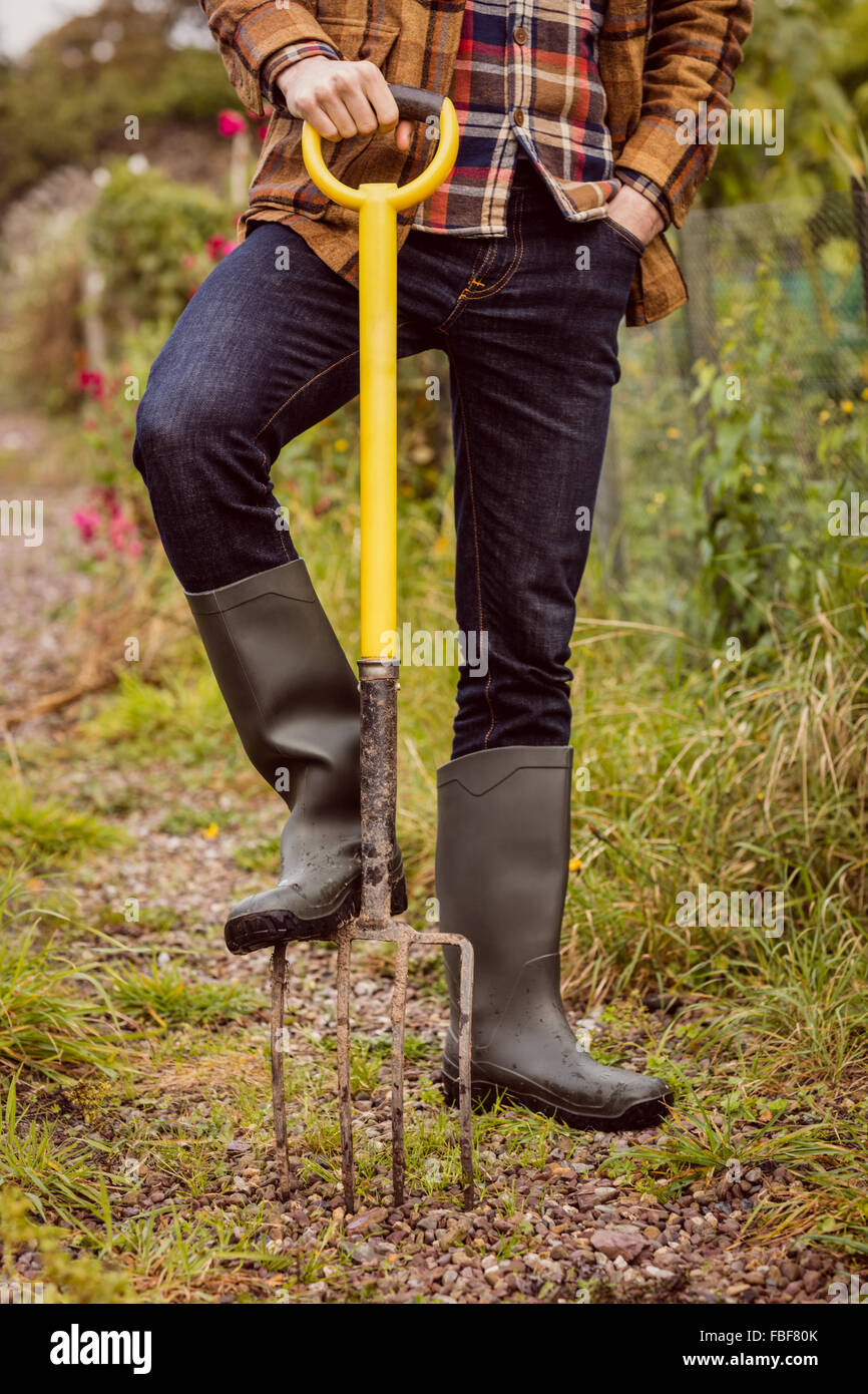 Man shovel hi-res stock photography and images - Alamy