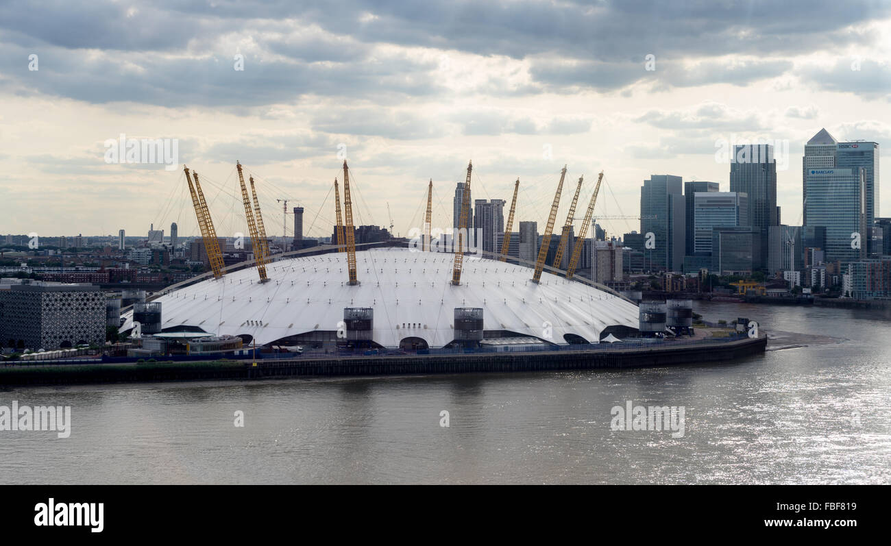 View of the O2 building Stock Photo - Alamy