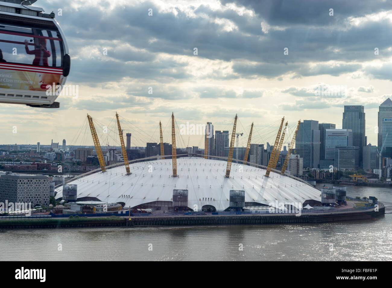 View of the O2 building and a London cable car gondola Stock Photo - Alamy