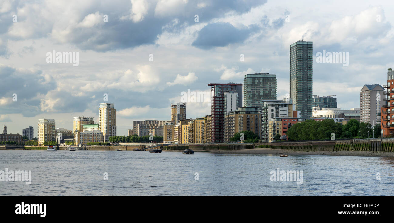 Various styles of buildings along the River Thames Stock Photo - Alamy