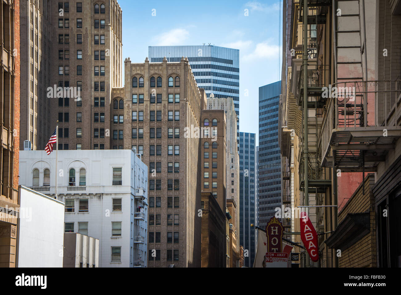 Skyscraper skyline hi-res stock photography and images - Alamy
