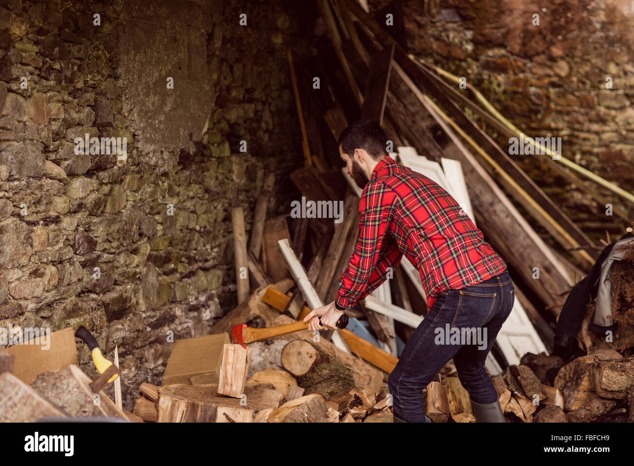 Chopping wood hi-res stock photography and images - Alamy
