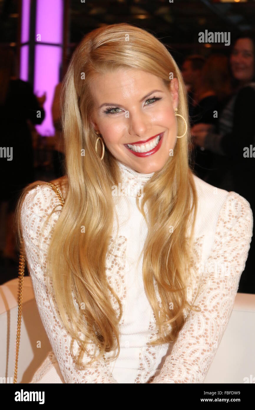 Beth Stern attends Beth Stern & Friends Bash For The Bulldogs of LI at ...