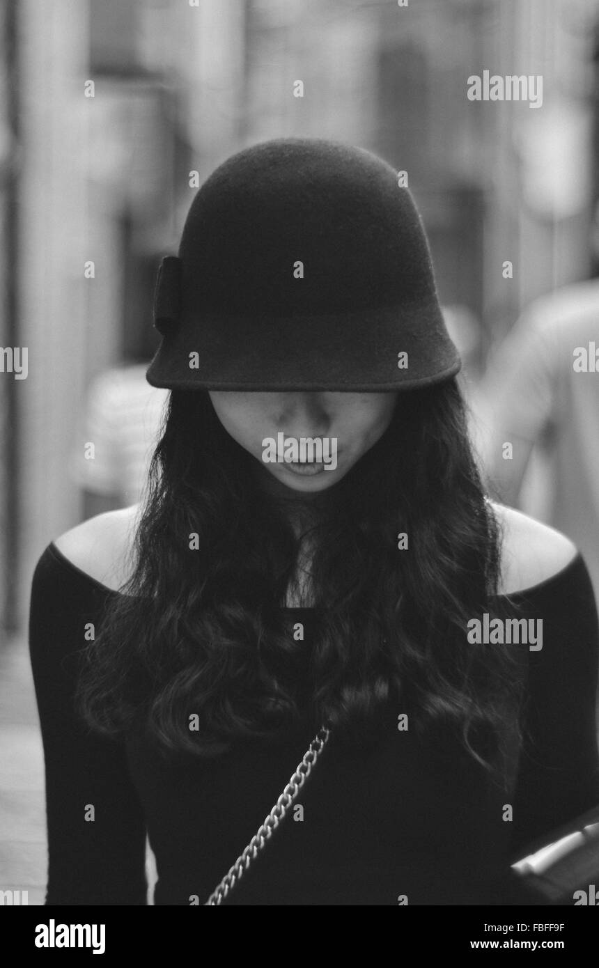 Front View Of Woman With Obscured Face In City Stock Photo - Alamy