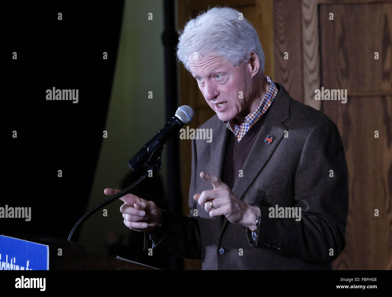 Sioux City, IOWA, USA. 15th Jan, 2016. Former Pres. BILL CLINTON ...