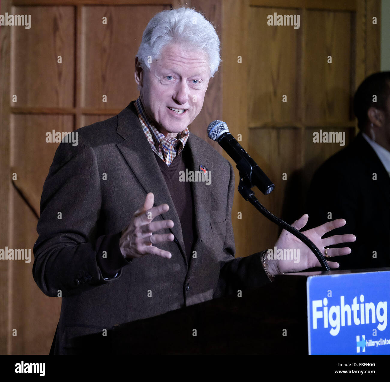 Sioux City, IOWA, USA. 15th Jan, 2016. Former Pres. BILL CLINTON ...