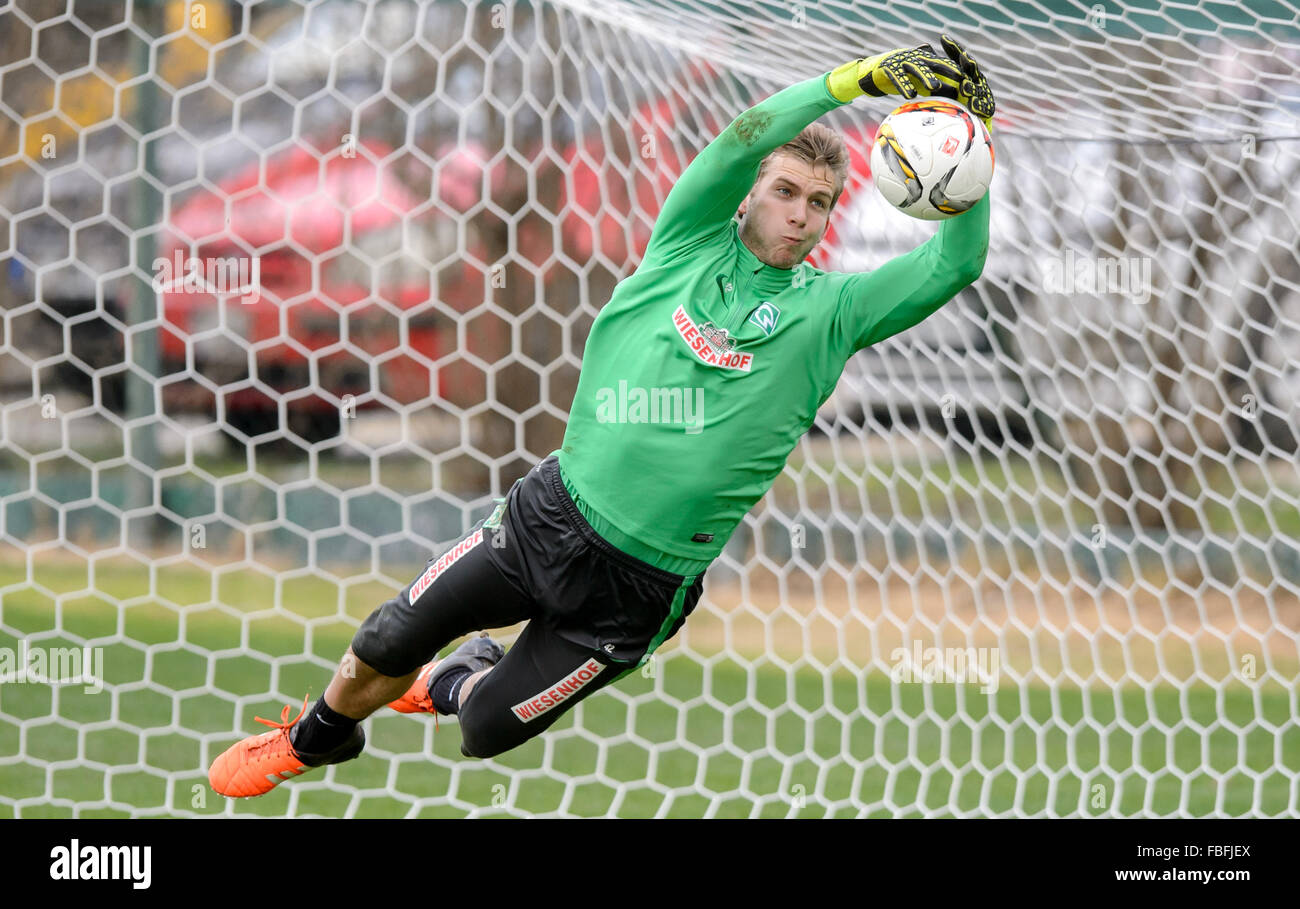 Belek, Turkey. 13th Jan, 2016. Goalie Felix Wiedwald of Werder Bremen ...