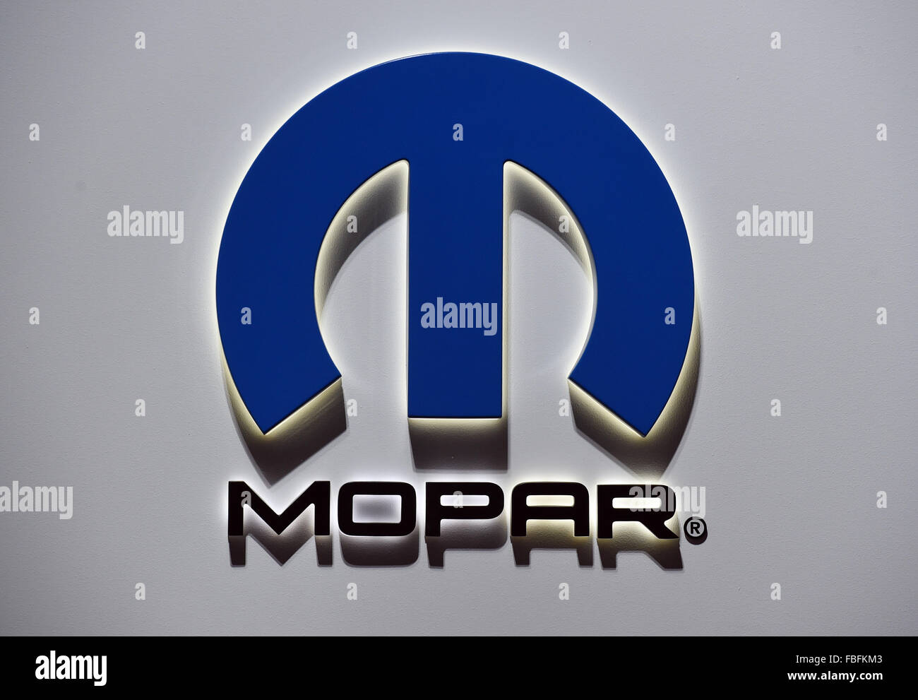 Mopar logo hi-res stock photography and images - Alamy