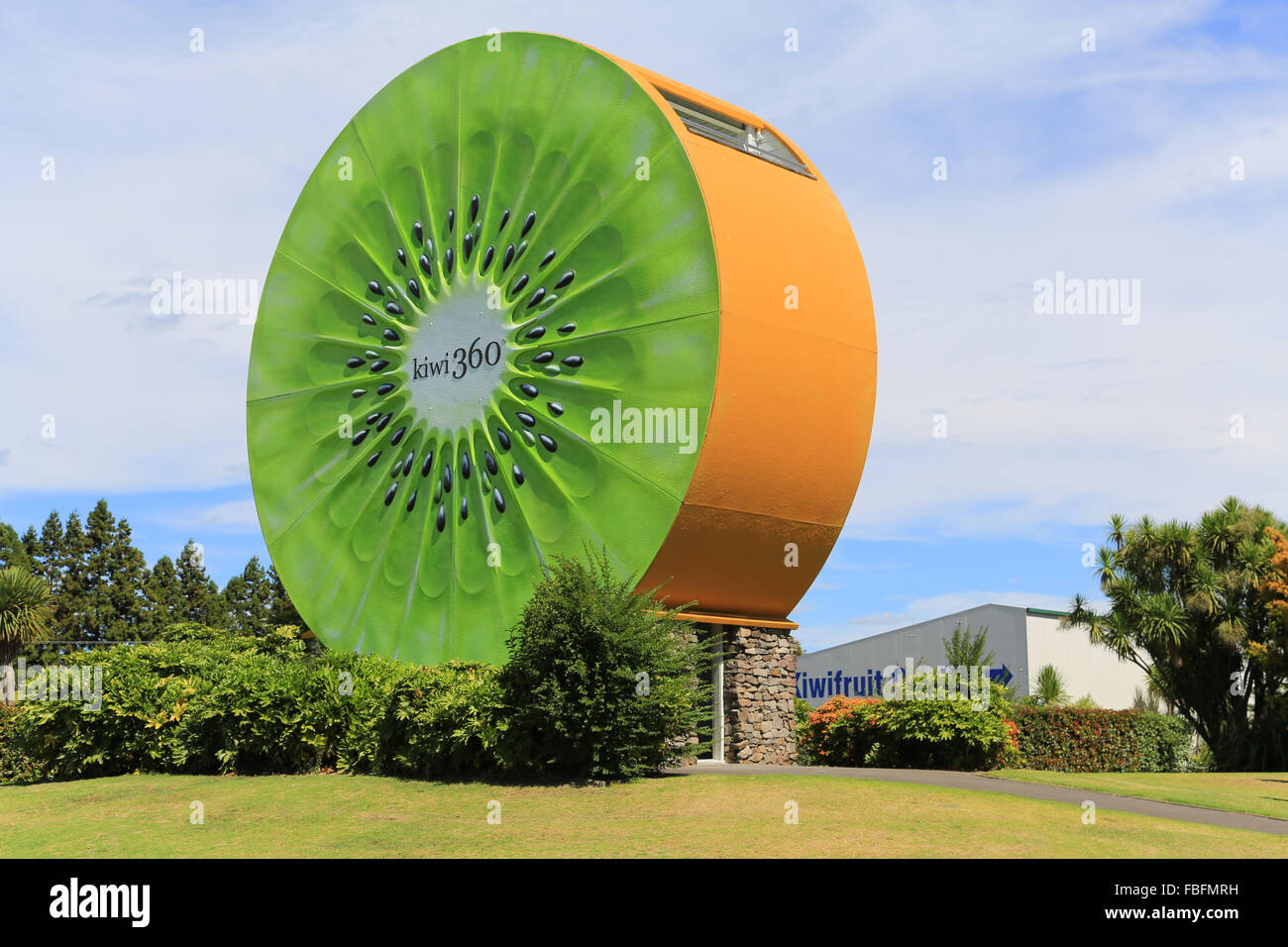Kiwi 360 viewing structure at the Kiwi Fruit Company at Paengaroa, Bay ...