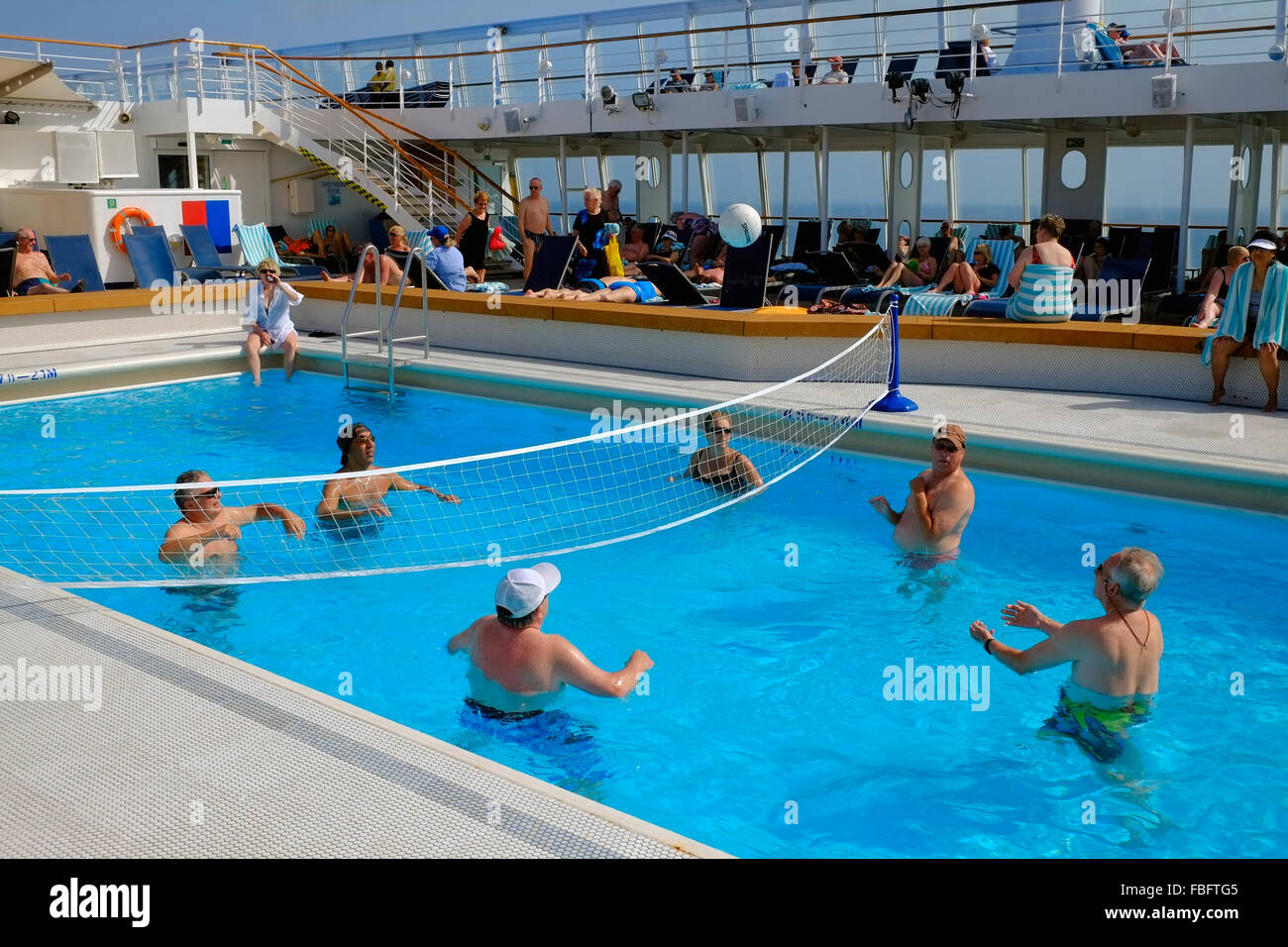 Swimming Pool Deck Norwegian Sun Cruise Ship Stock Photo - Alamy
