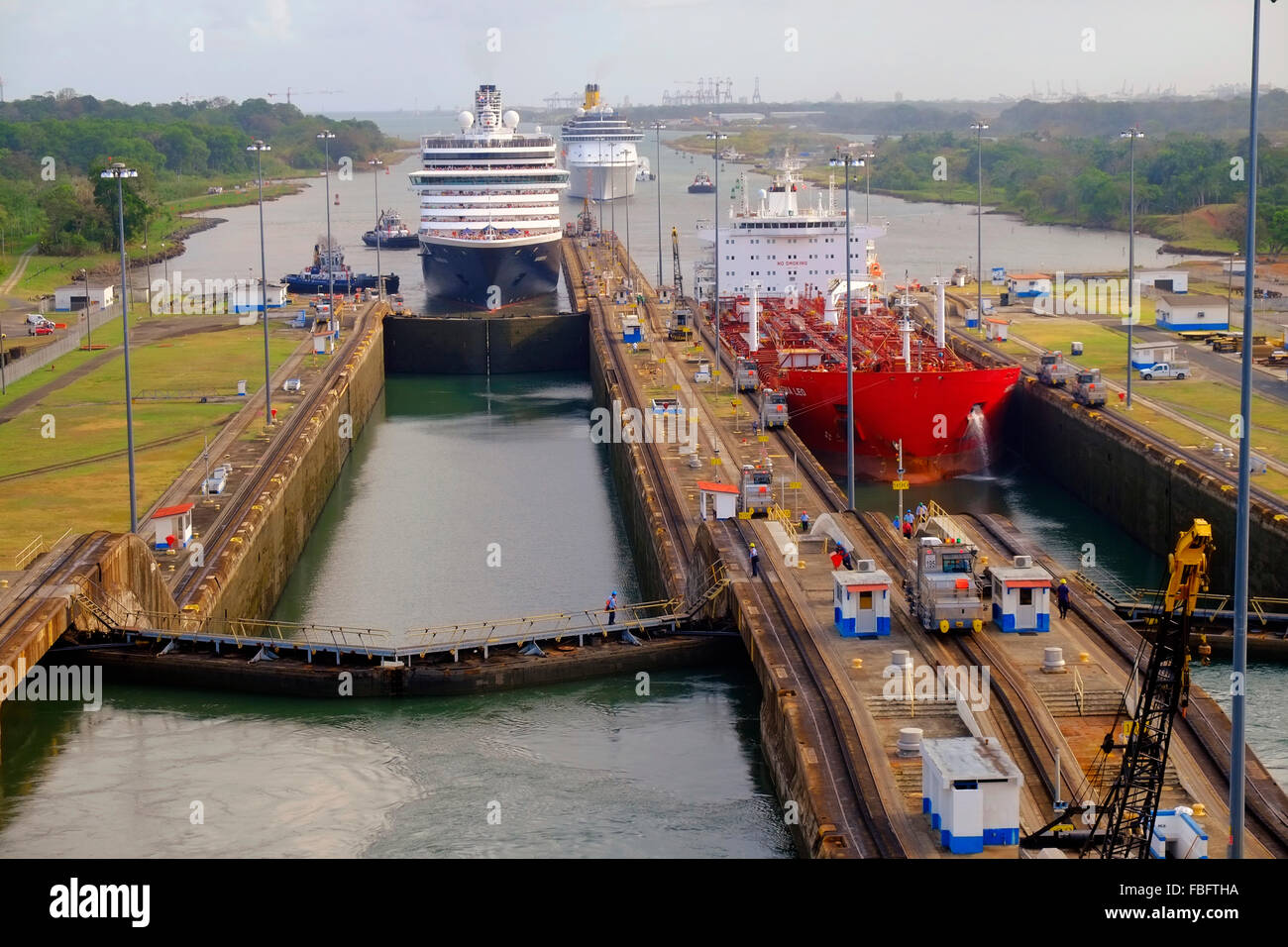 Panama canal locks map hi-res stock photography and images - Alamy