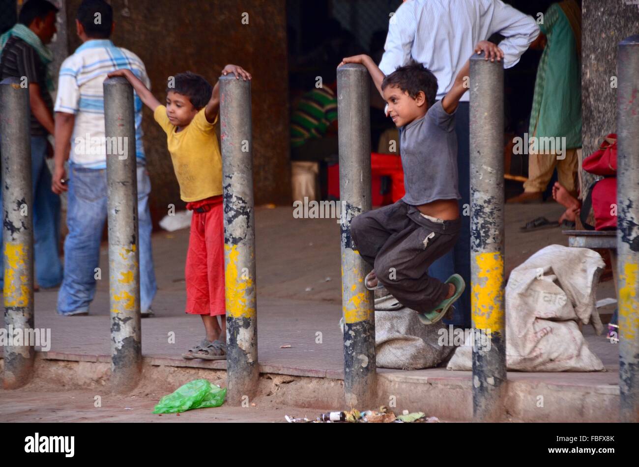 Poverty children hi-res stock photography and images - Alamy
