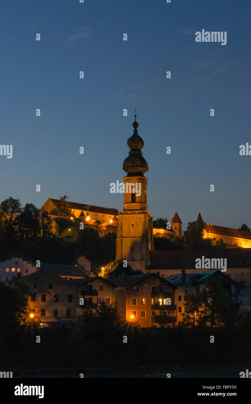 Burghausen castle bavaria night hi-res stock photography and images - Alamy