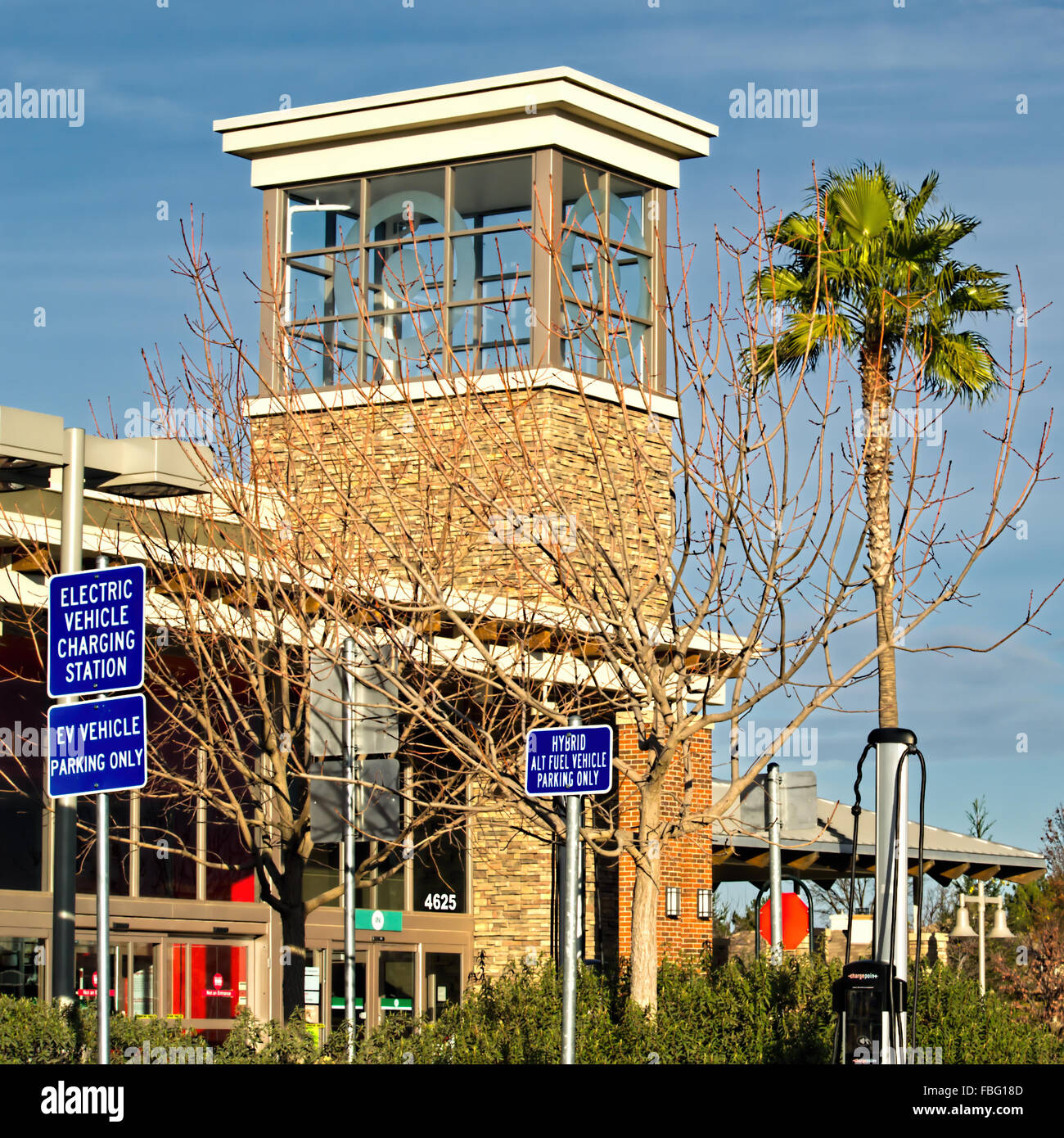 Supertarget hi-res stock photography and images - Alamy