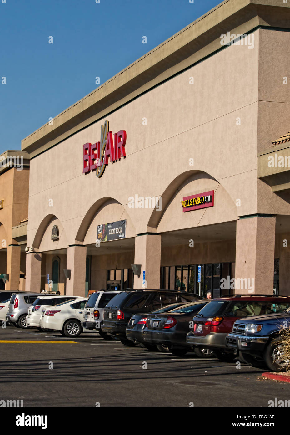Store front of Bell Air supermarket in Sacramento, Pocket area ...