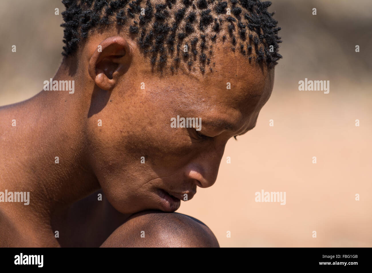 Ju hoansi tribe hi-res stock photography and images - Alamy