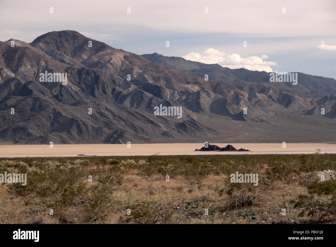 Racetrack Playa is a seasonally dry lake (playa) located in the ...