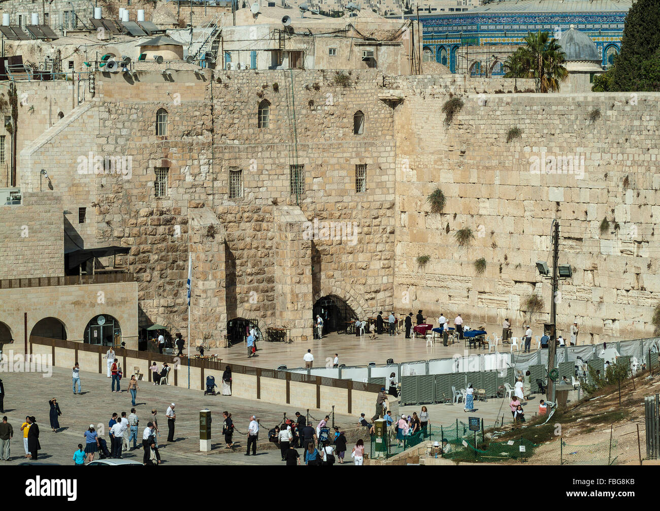 Quarter people hi-res stock photography and images - Alamy