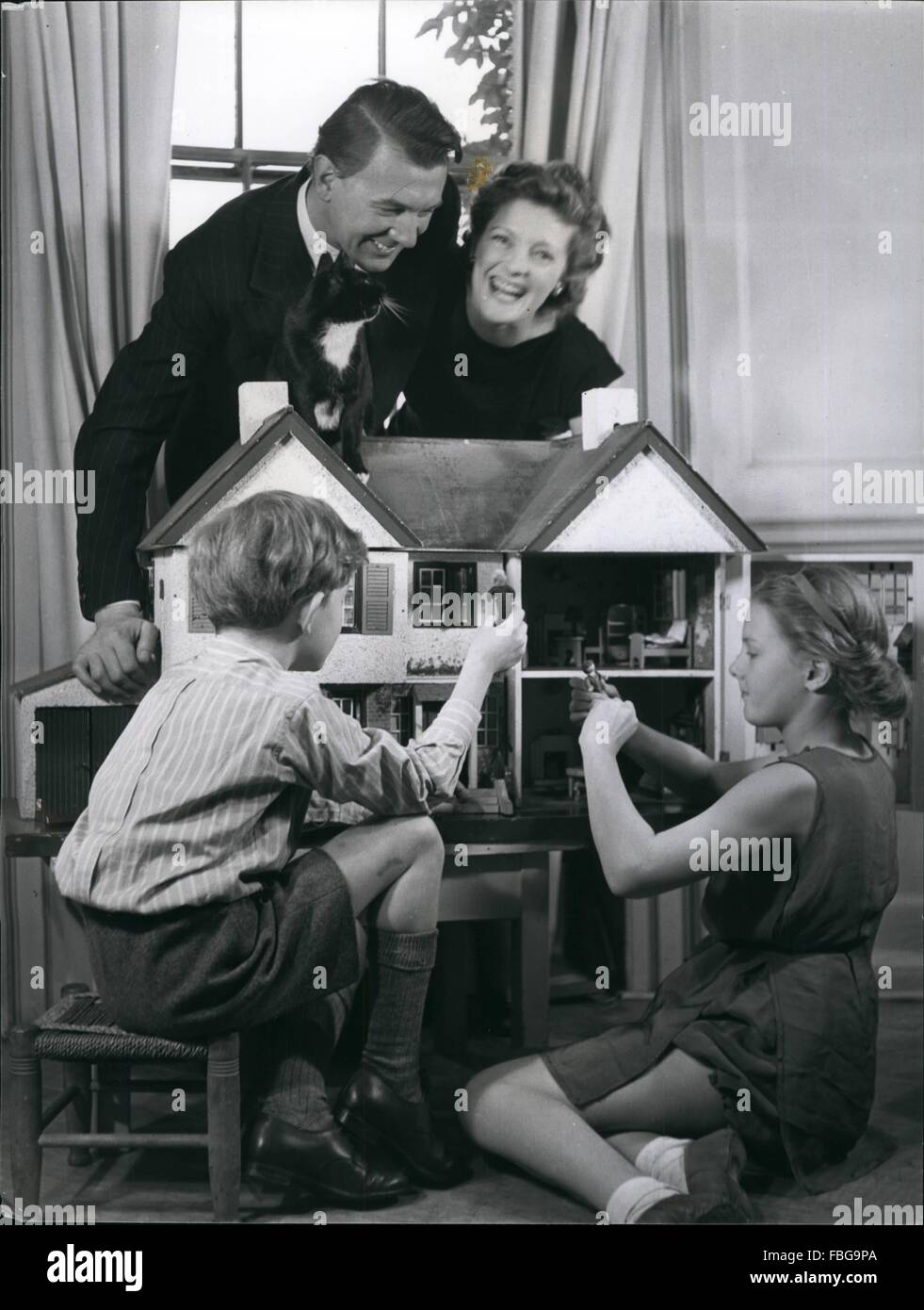 Sir michael redgrave and his family hi-res stock photography and images ...