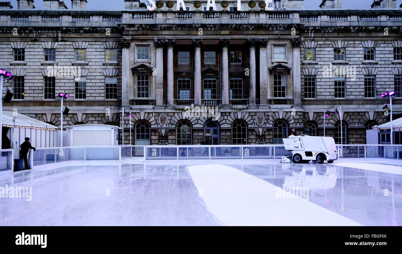 Skating rink being resurfaced Stock Photo - Alamy Skating rink being resurfaced Stock Photo - Alamy