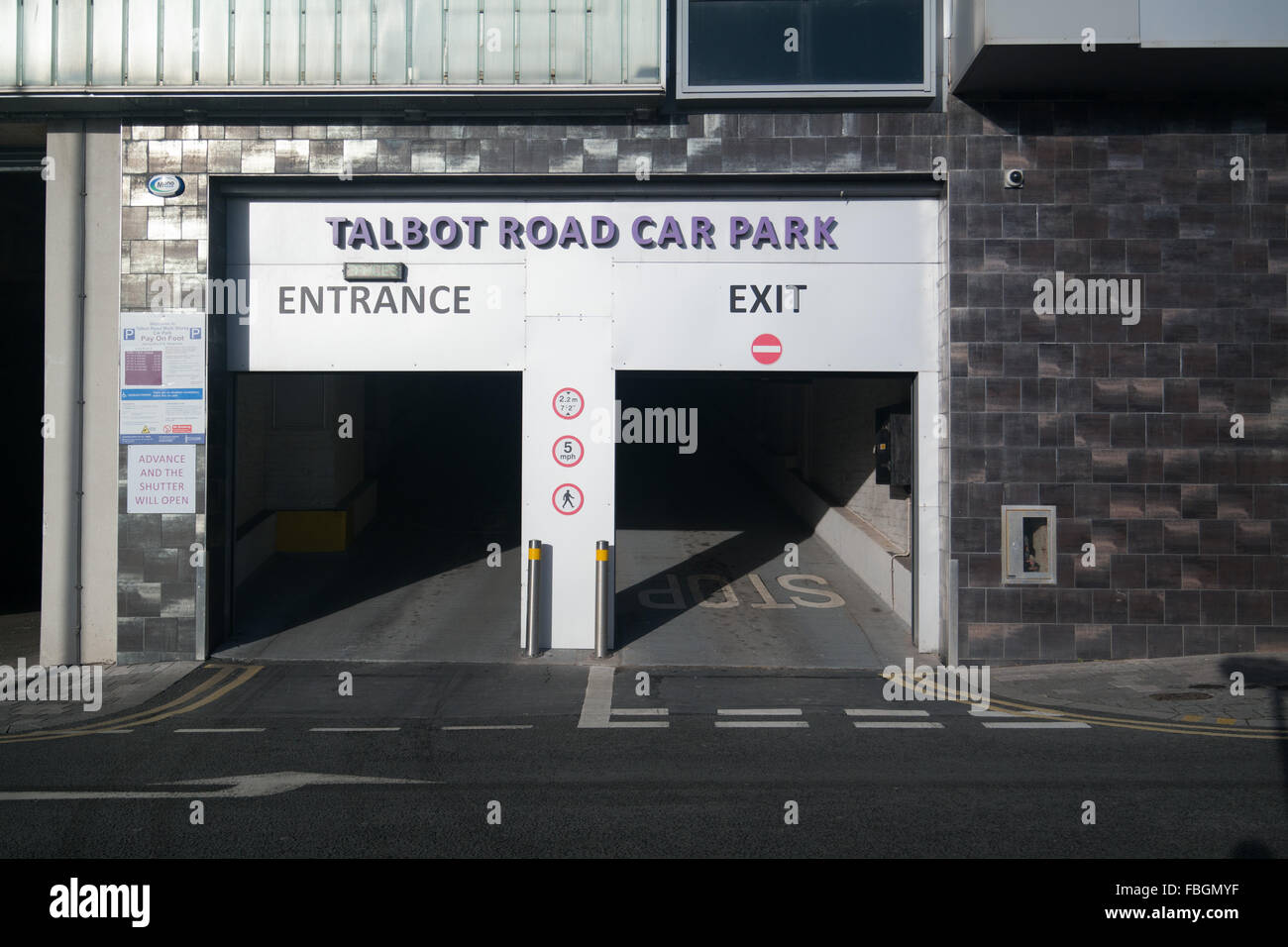 Car park multi storey Stock Photo - Alamy