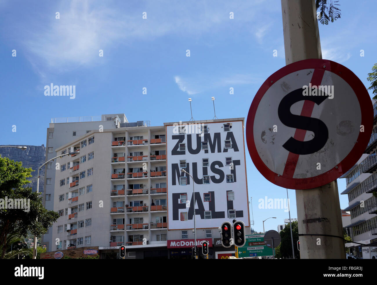 Cape Town, South Africa, 16th Jan. 2016. A "Zuma must fall" banner in ...