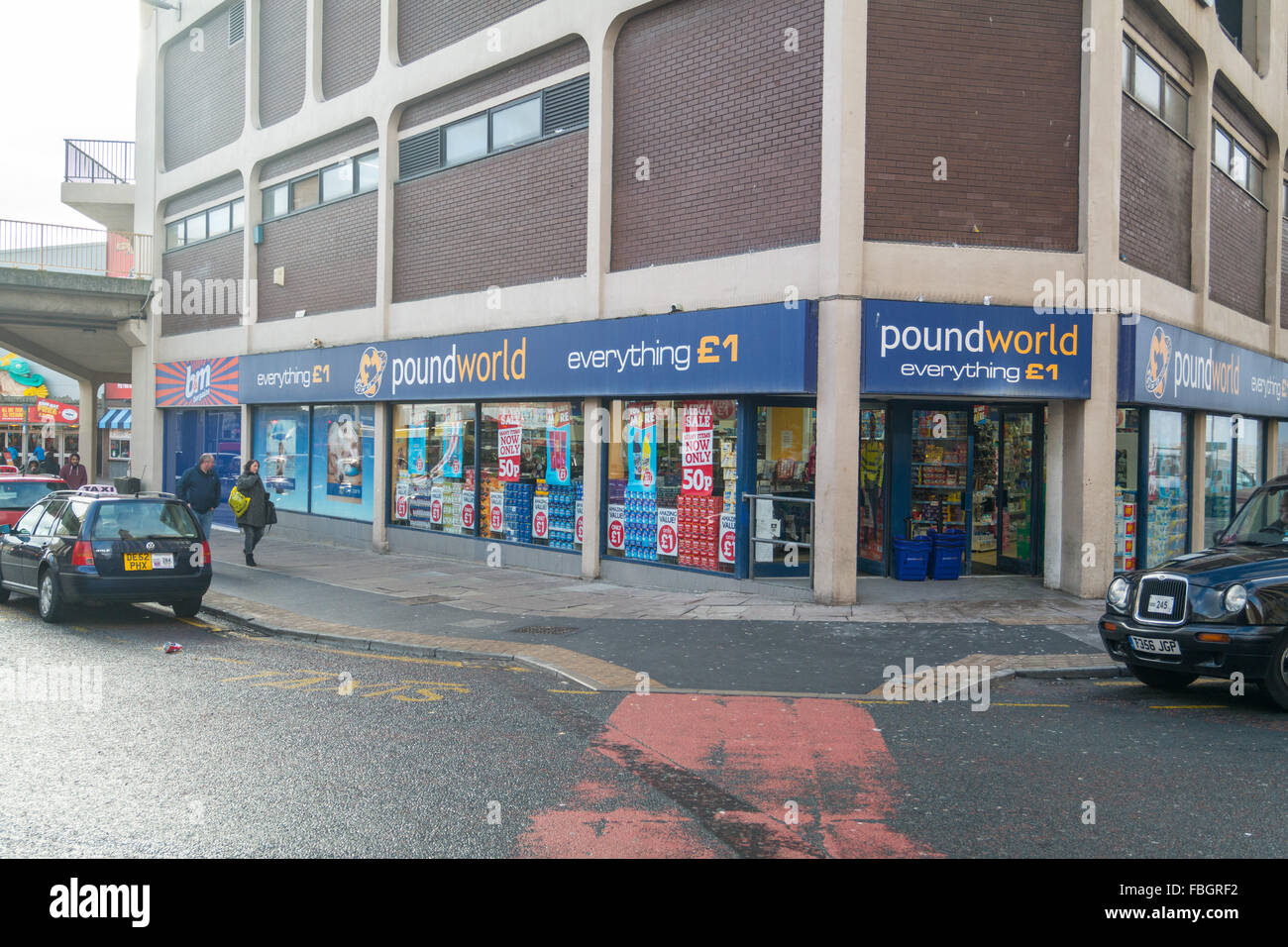 Poundworld cheap discount shop hi-res stock photography and images - Alamy
