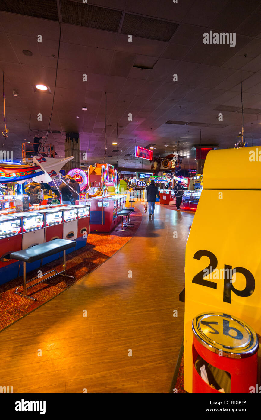 2p slot arcade machines hi-res stock photography and images - Alamy