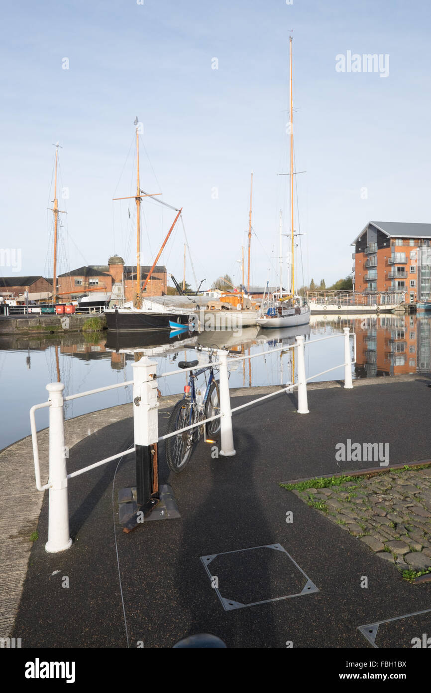 Main basin at Gloucester docks in England Stock Photo - Alamy