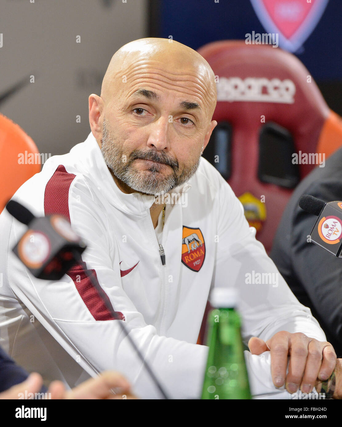 Allenatore roma hi-res stock photography and images - Alamy