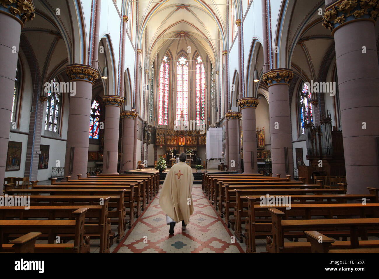 look into the catholic Sankt Marien church in the old town in Bonn ...