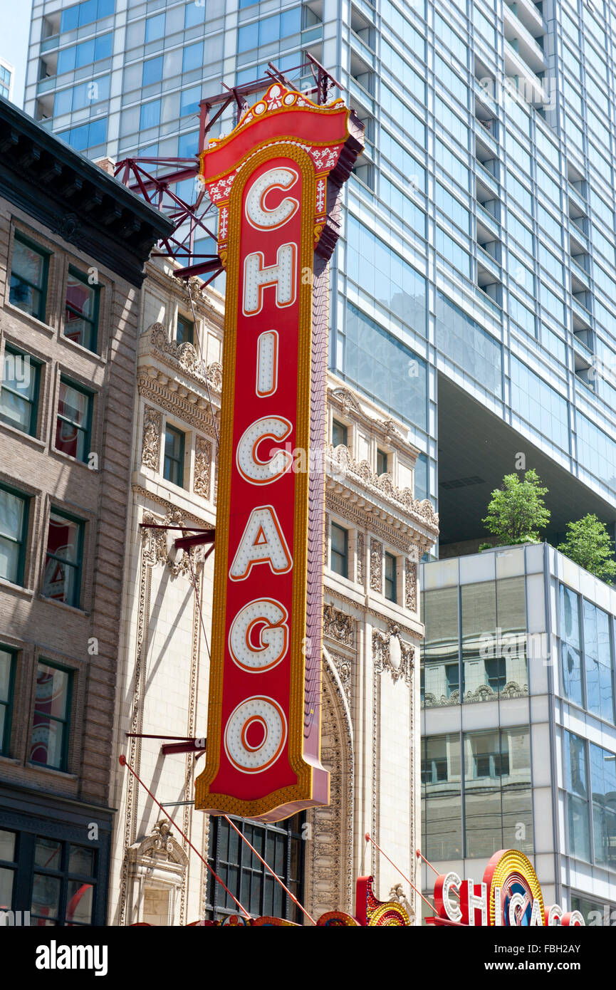 The balaban and katz chicago theatre hi-res stock photography and ...