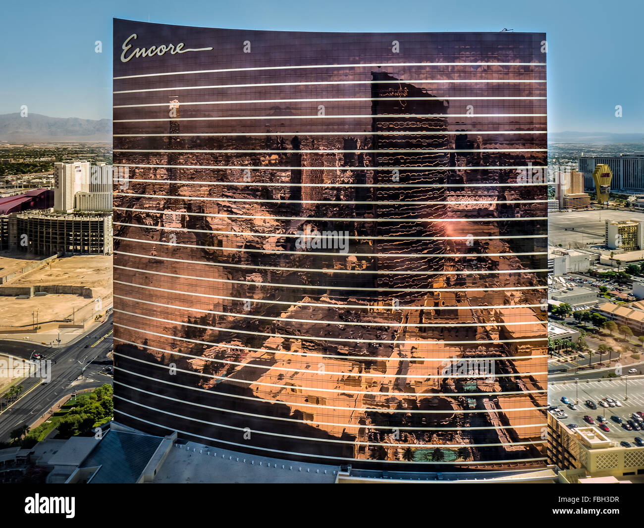 LAS VEGAS, USA - Reflection of Las Vegas in the Wynn Encore Hotel Stock ...