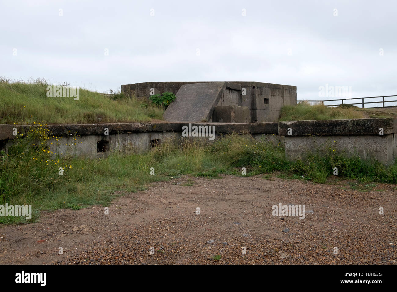 British ww2 coastal bunker hi-res stock photography and images - Alamy