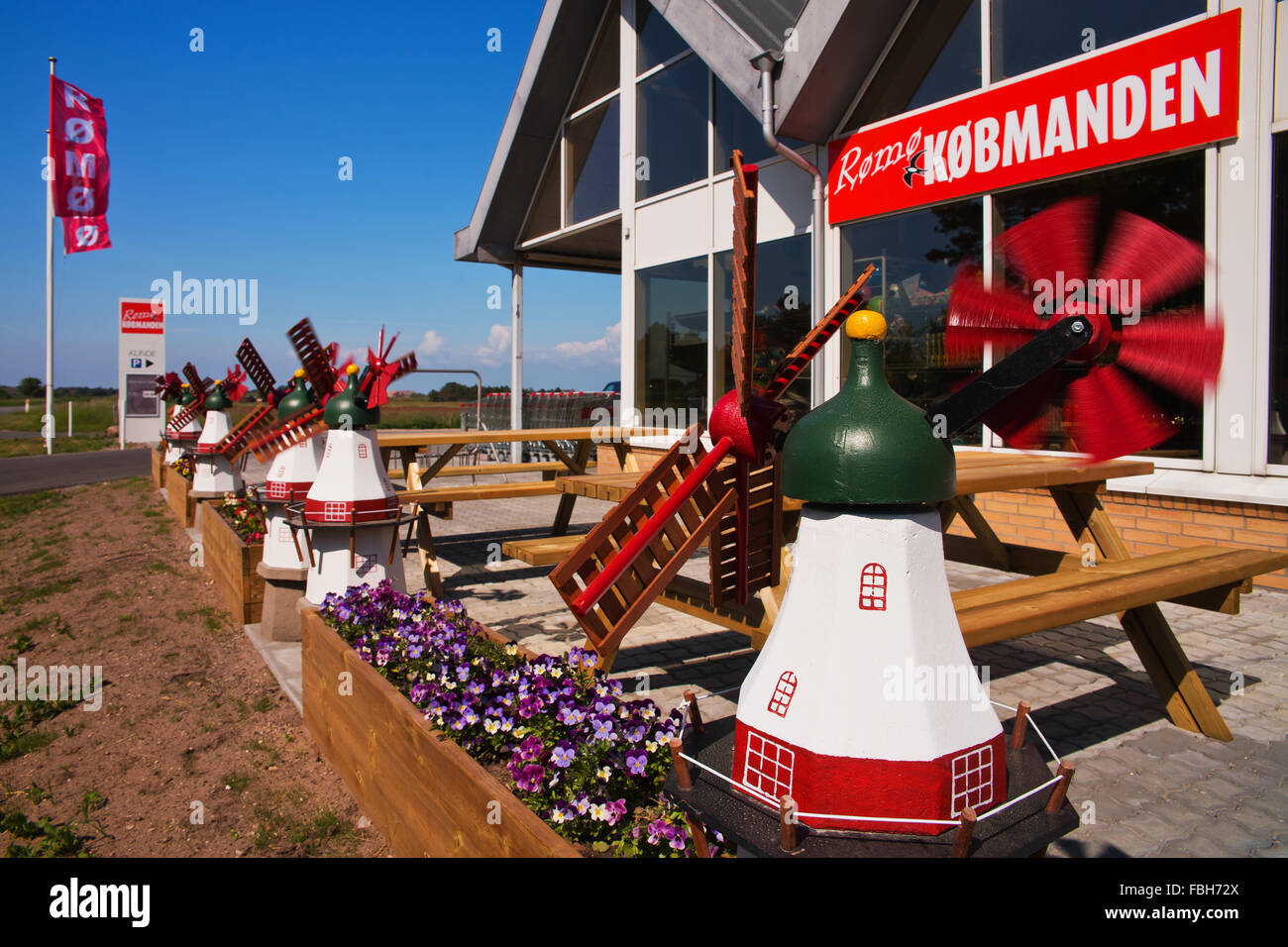 Corner shop on the island roemoe hi-res stock photography and images ...