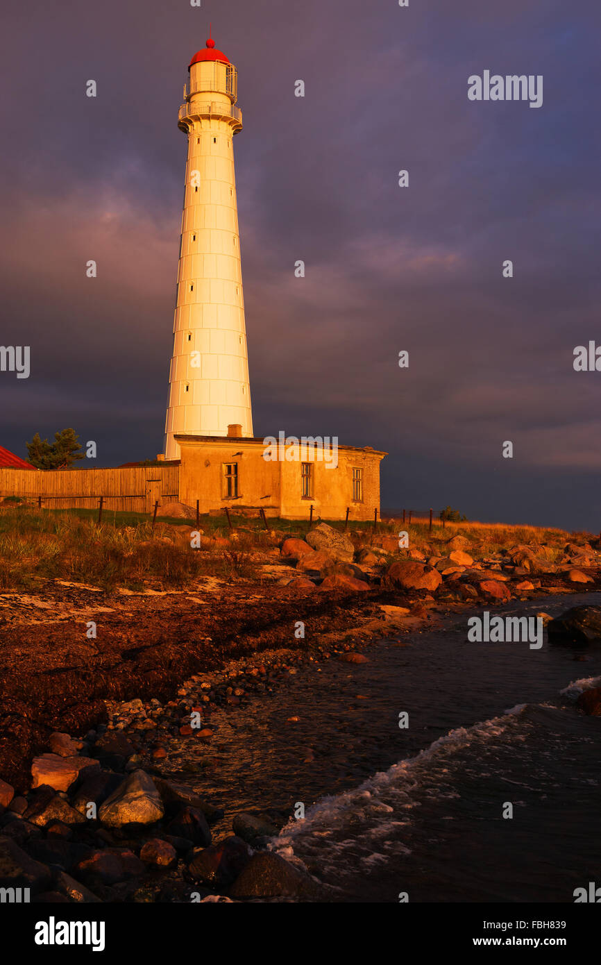 Tahkuna Tuletorn (lighthouse Tahkuna), island Hiiumaa, Estonia Stock ...