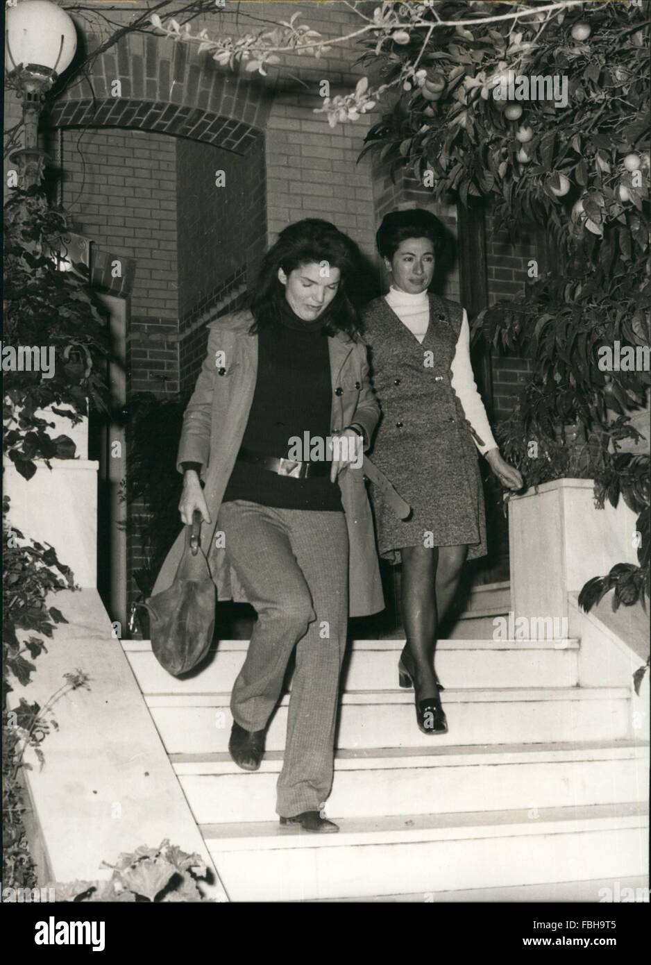 1972 - Madame Niki Goulandris with Jackie Onassis at Mrs Goulandris ...