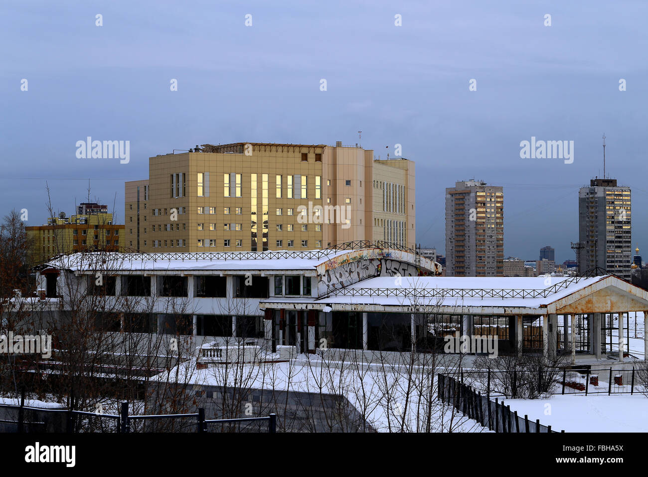 Beautiful buildings illuminated windows hi-res stock photography and ...