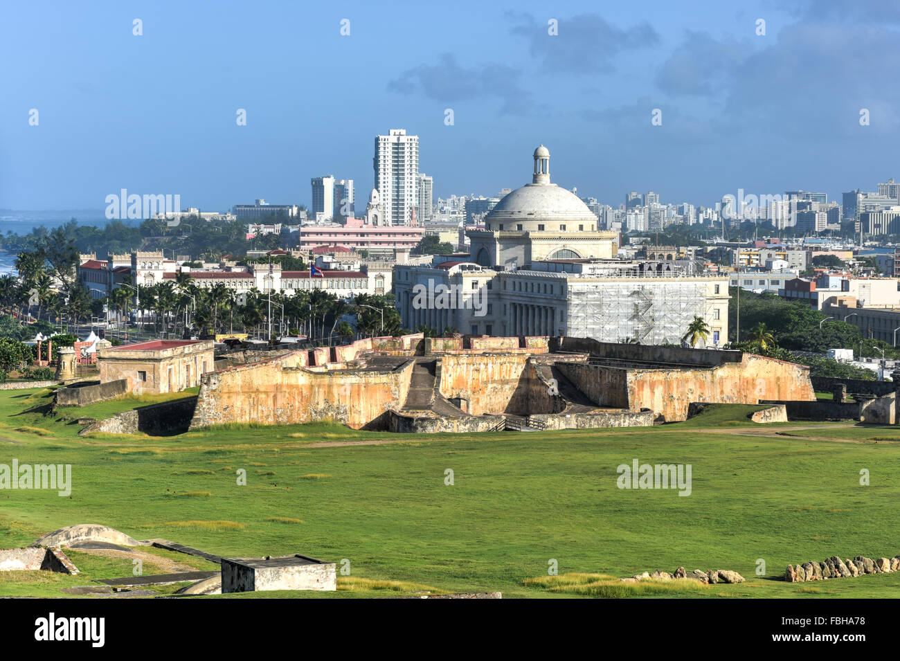 Puerto Rico Capitol (Capitolio de Puerto Rico) and Castillo de San ...