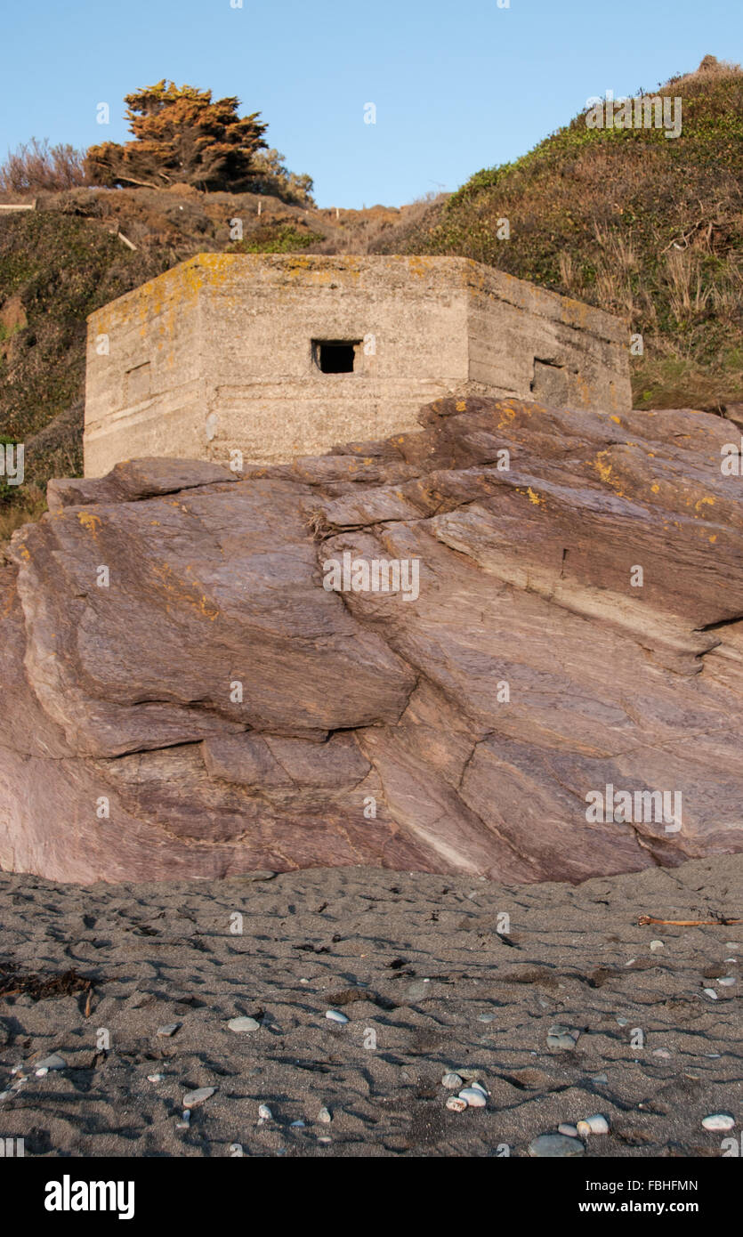 WWII Pill Box, Finnygook Beach, Portwrinkle, Cornwall, England Stock ...