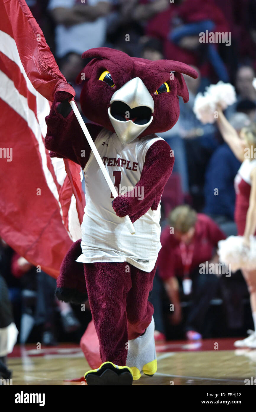 Philadelphia, Pennsylvania, USA. 16th Jan, 2016. The Temple Owls mascot ...