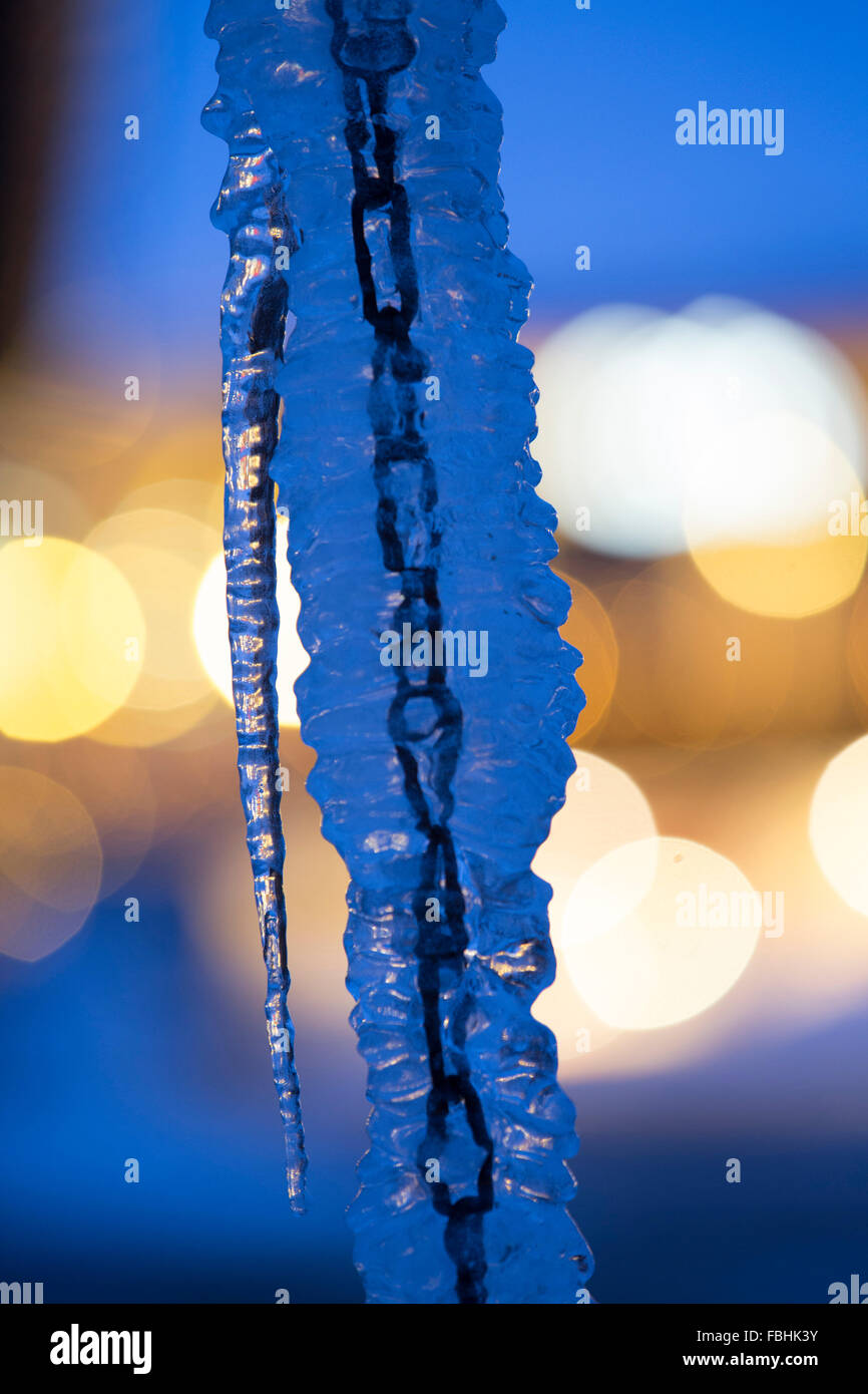 Frozen chain hi-res stock photography and images - Alamy