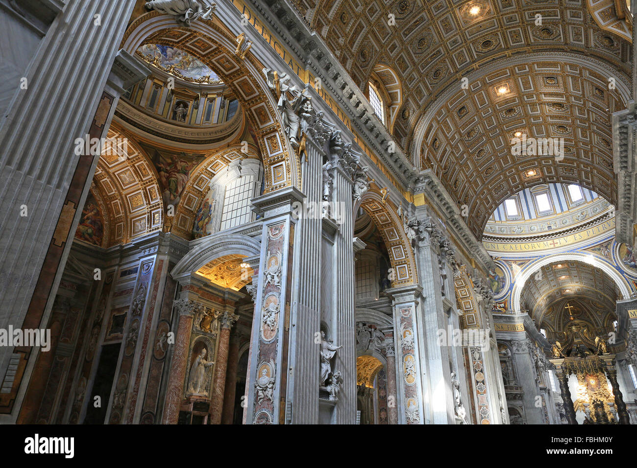 Basilica interior design hi-res stock photography and images - Alamy